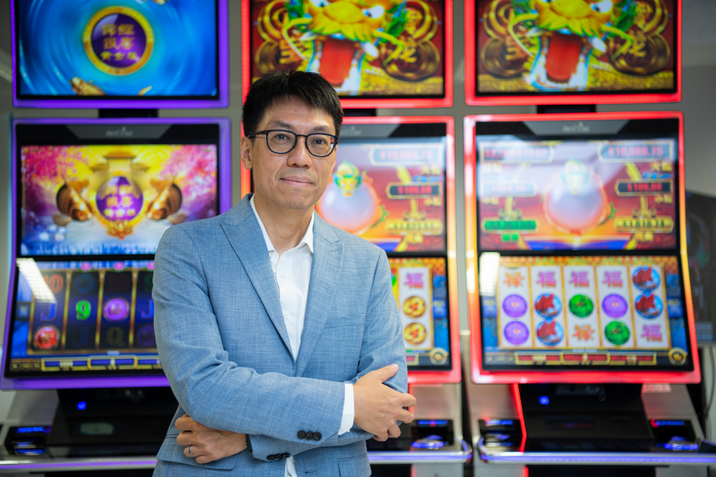 Alex Lo | Macau Business