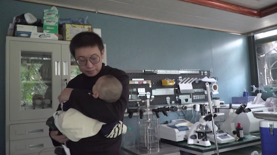 MBtv: The Chinese dad making medicine to treat his dying son | Macau ...