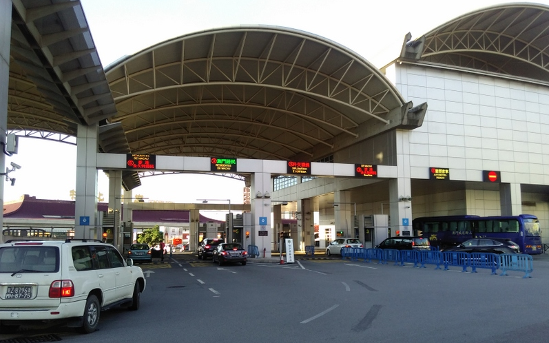 Border crossing | Macau Business