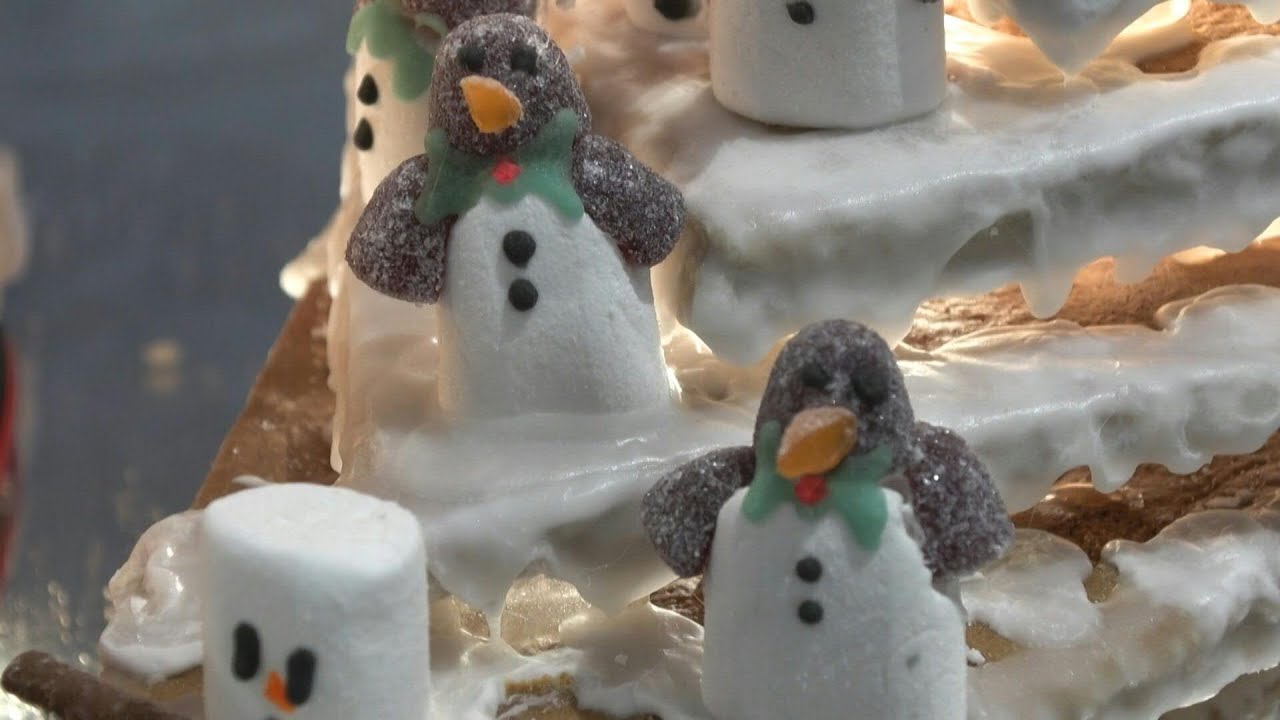 MBtv: Miniature gingerbread world on show at London architecture museum ...