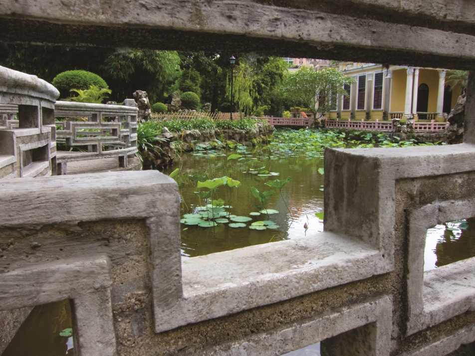 Lou Lim Ioc | Macau Business