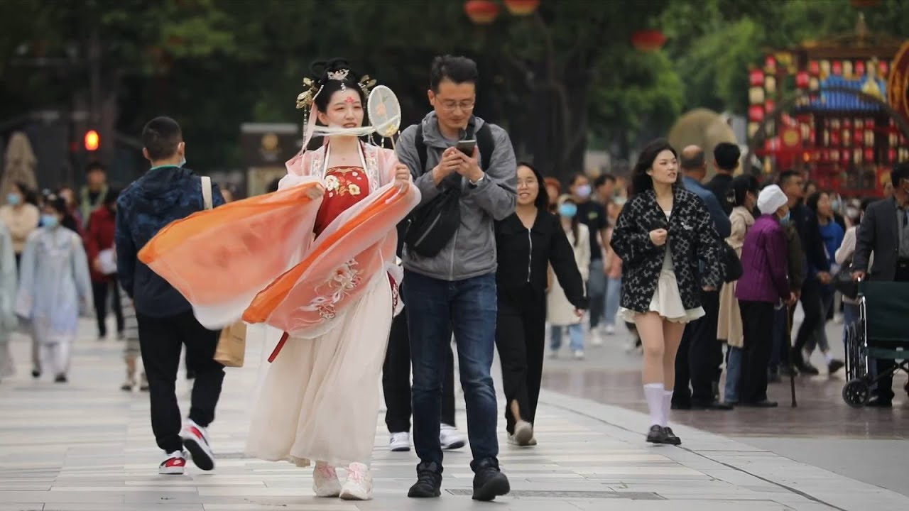 MBtv: China's Xi'an witnesses Hanfu craze | Macau Business