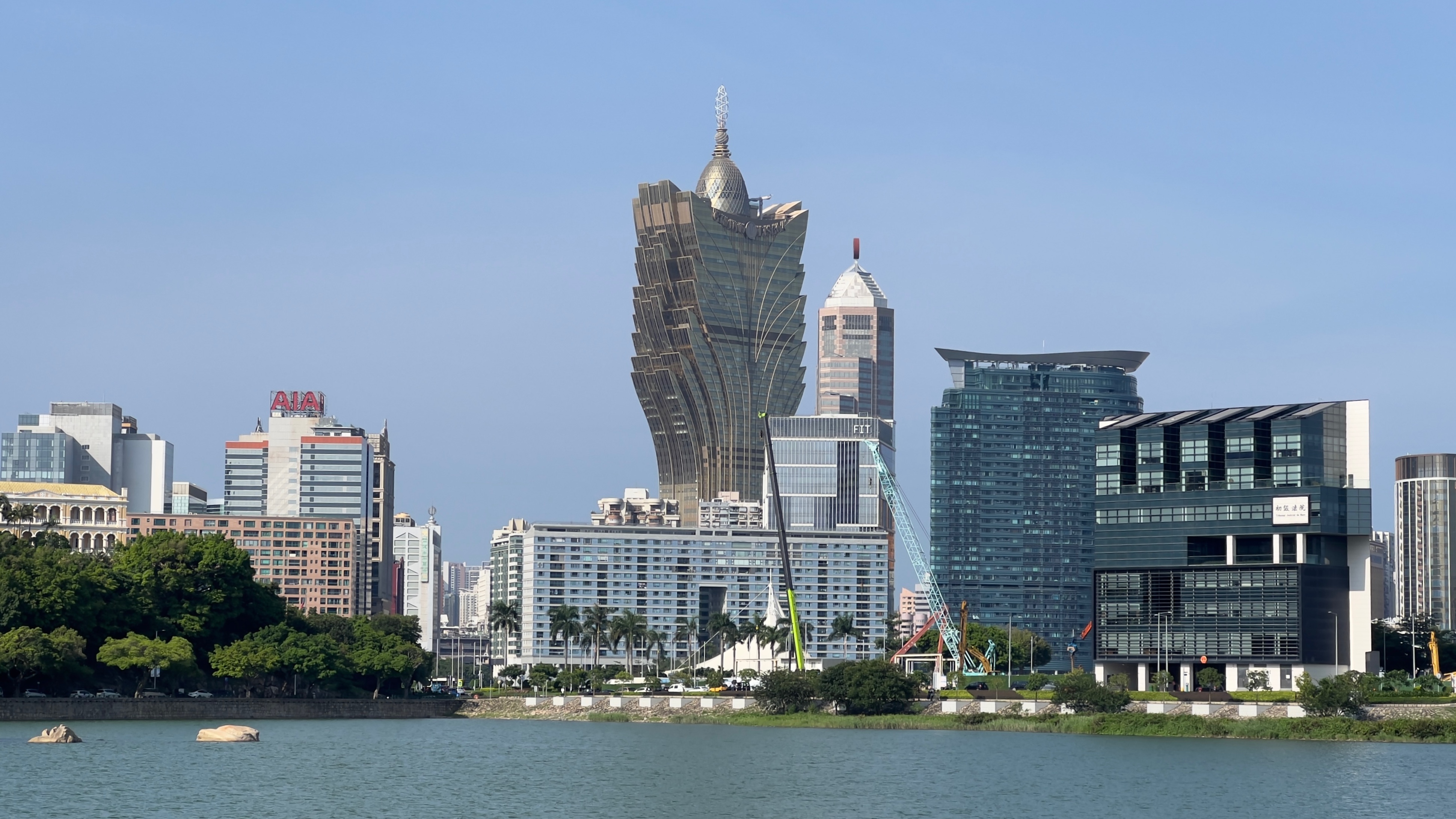 Macau cuts lending rate by 50 bps in sync with HK | Macau Business