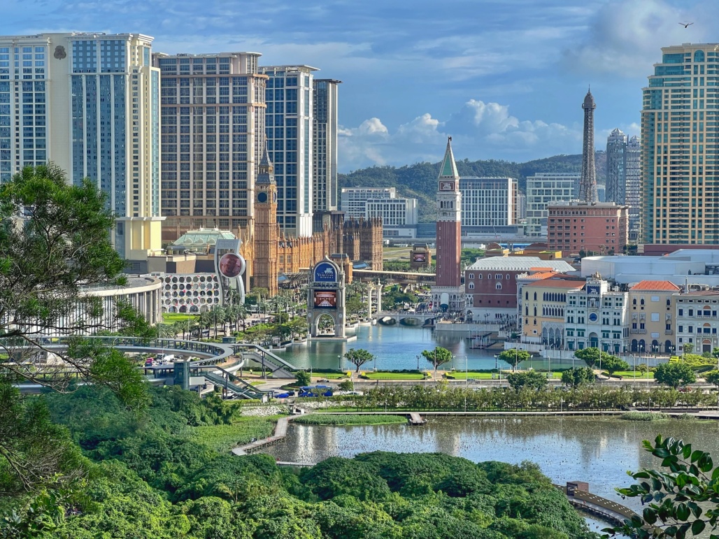 Casino revenue set to grow 8 pct in 2025: CreditSights | Macau Business